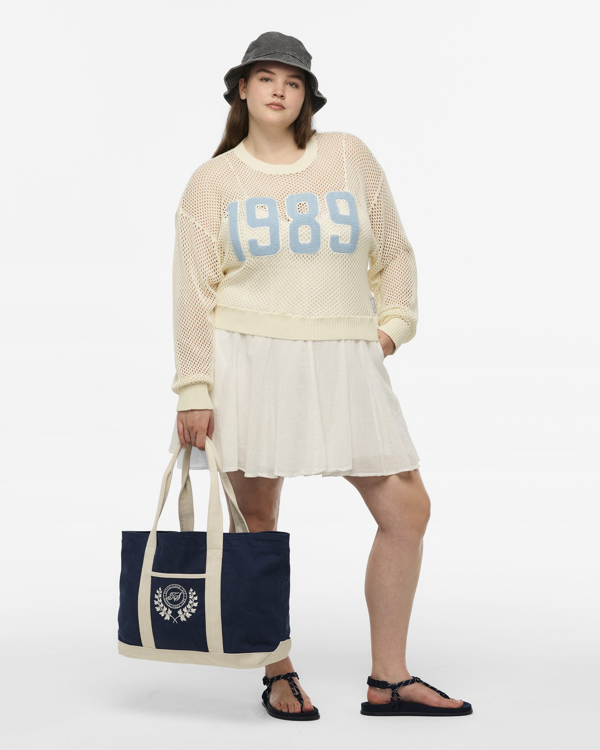 TS Crest Washed Navy Beach Bag – Taylor Swift